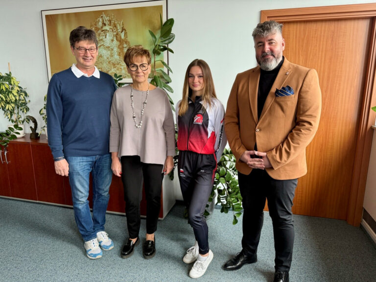 Nasza studentka, Pani Joanna Łyżwińska Mistrzynią Polski w karate ...